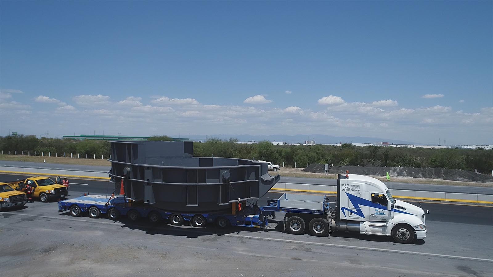 Carga Sobredimensionada • Trak Transportaciones